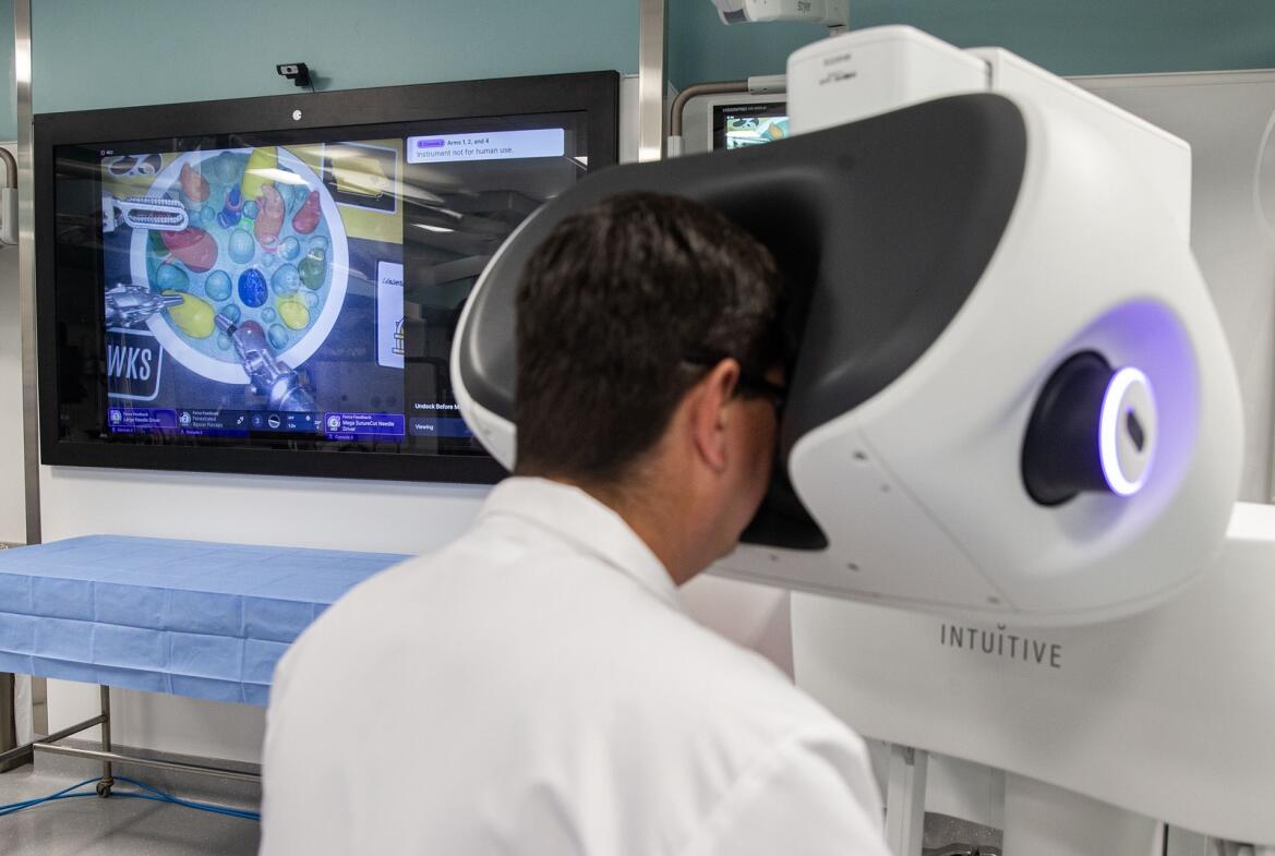University of Iowa acquires da Vinci surgical robots: ‘This is the ...